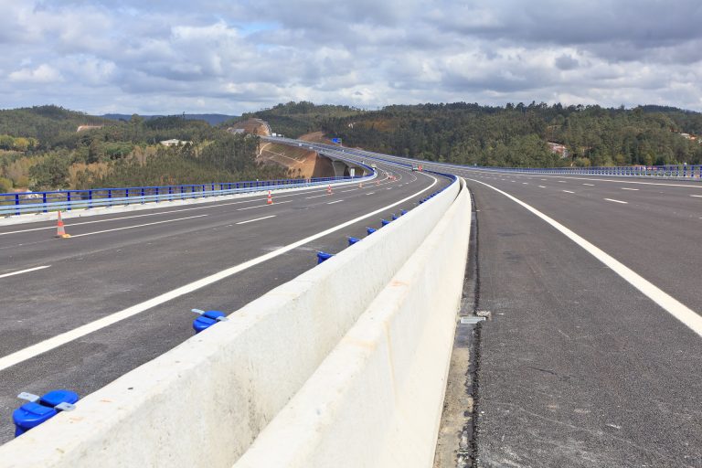 Auto-Estrada da Concessão do Douro Litoral | A41 | A43 | A32 - Teixeira ...