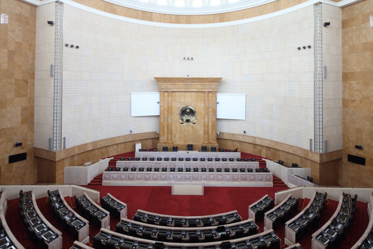 Edifício Sede da Assembleia Nacional de Angola em Luanda - Teixeira ...